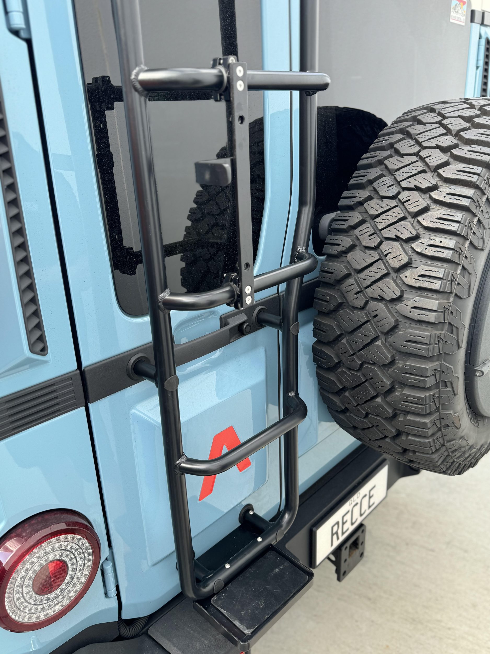 XSPEC INEOS GRENADIER HI-LIFT JACK - Expedition HQ