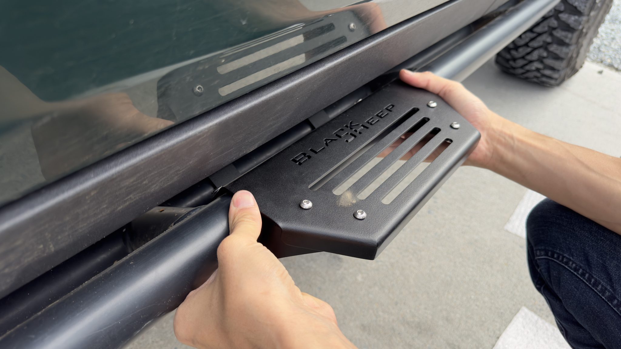 BLACKSHEEP Side Steps for the OEM Rockslider - Ineos Grenadier ...