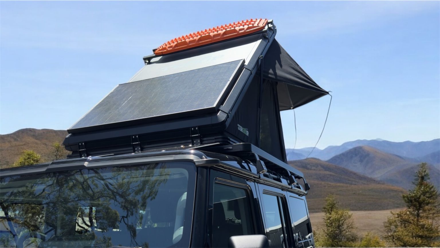 TROOP HARDSHELL ROOFTOP TENT, ROOFRACK, SOLAR, 12V - Expedition HQ